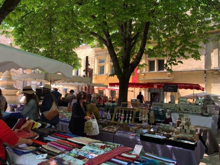 The wonderful sights smell and sounds of Saint Remy de Provence Market ...